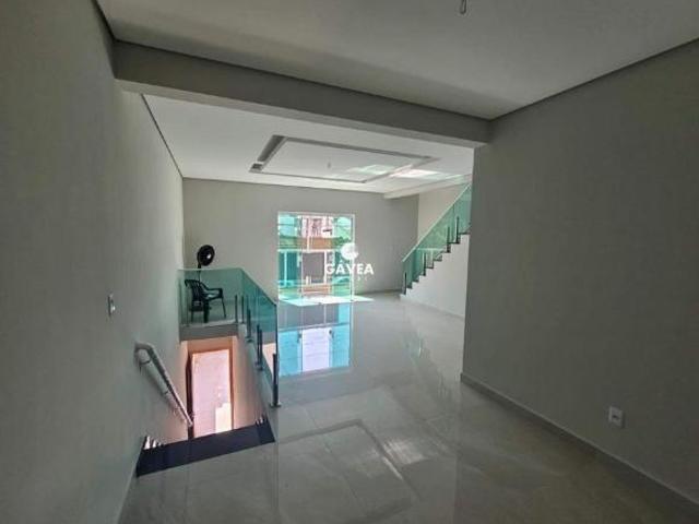 Casa à venda no Boqueirão em Santos