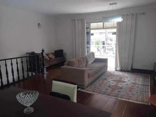 Casa à venda no Boqueirão em Santos