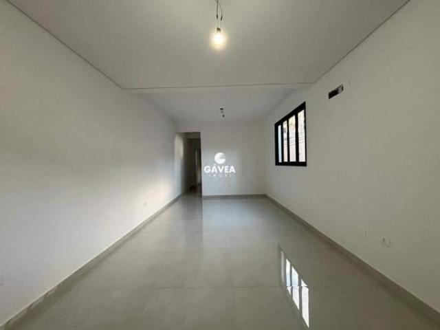 Casa à venda no Boqueirão em Santos