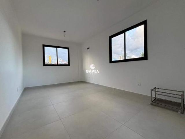 Casa à venda no Boqueirão em Santos