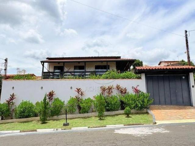 Casa à venda no Bosque das Arapongas Serra Negra/SP