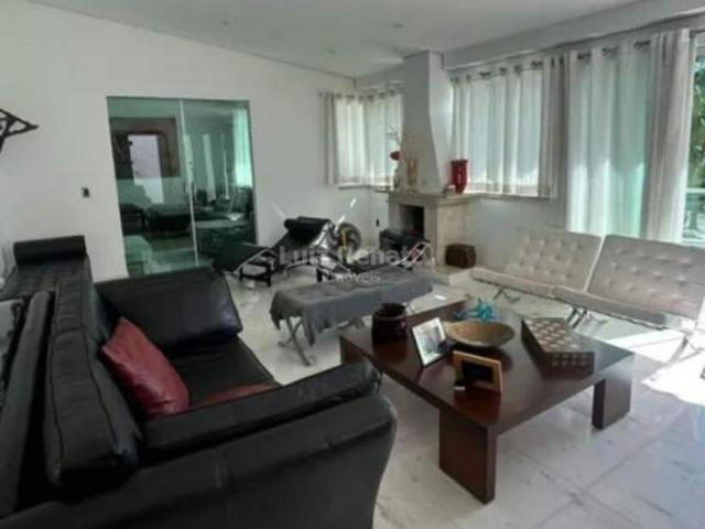 Casa a venda no bairro Mangabeiras