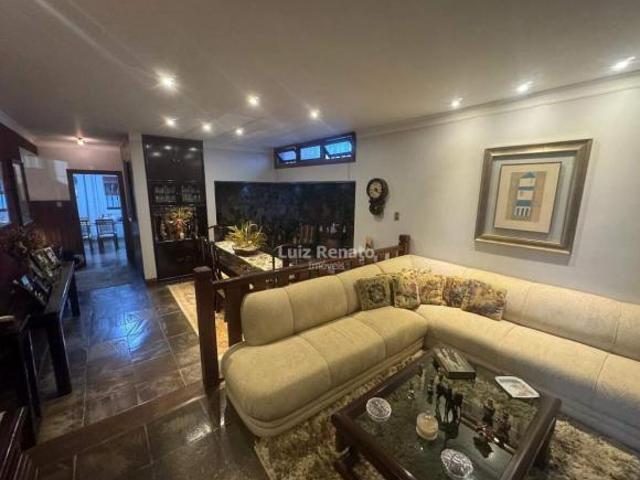 Casa a venda no bairro Mangabeiras