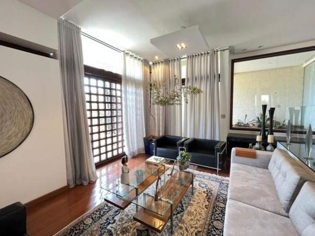 Casa a venda no bairro Mangabeirras Belo Horizonte
