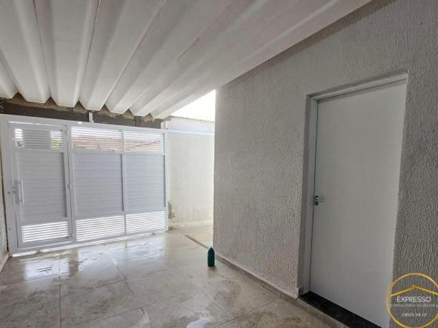 Casa à venda no bairro Maracanã Praia Grande/SP