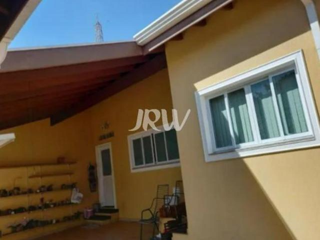 CASA A VENDA NO BAIRRO MARIA HELENA NA CIDADE DE INDAIATUBA SP 240 m2 Área Construída 330 m2