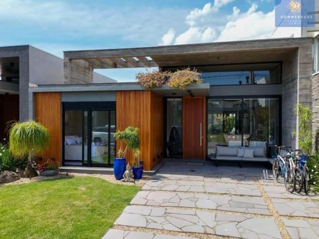 Casa à venda no bairro Marina Xangri Lá/RS