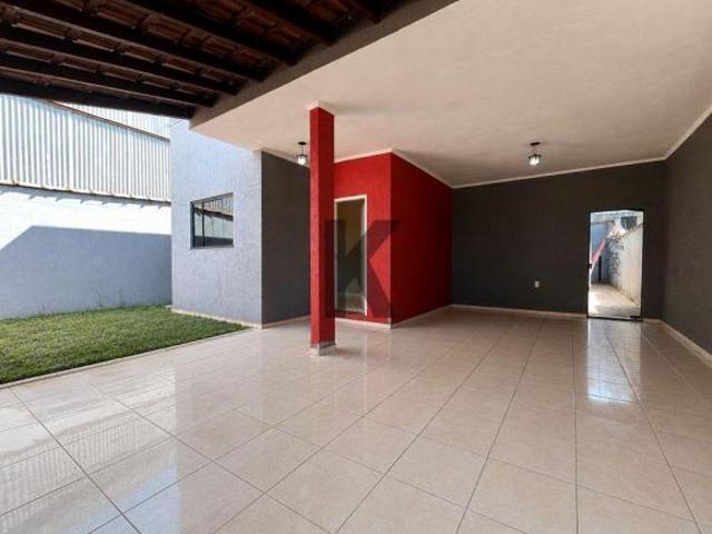 Casa a venda no Bairro Monte Carlo com 3 dormitórios sendo uma suíte