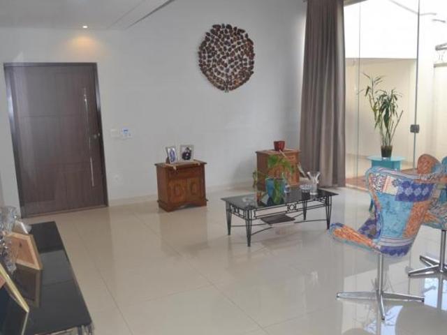 Casa à venda no bairro Morada da Colina em Uberlândia