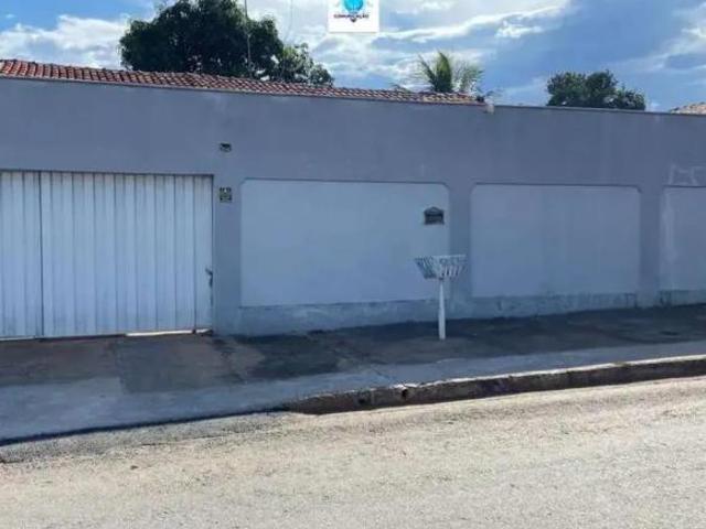 Casa à venda no bairro Morada dos Pássaros em Aparecida de Goiânia/GO