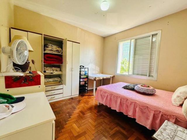 Casa à venda no Bairro Nonoai, Zona Sul de Porto Alegre