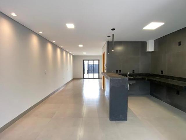 Casa à venda no bairro Novo Mundo em Uberlândia