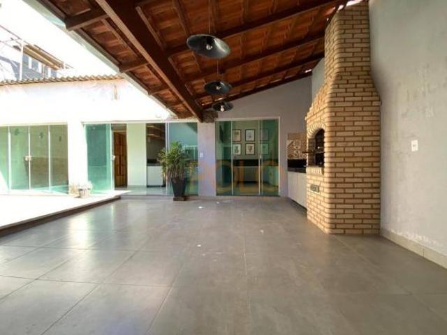 Casa à venda no bairro Nova Uberlândia