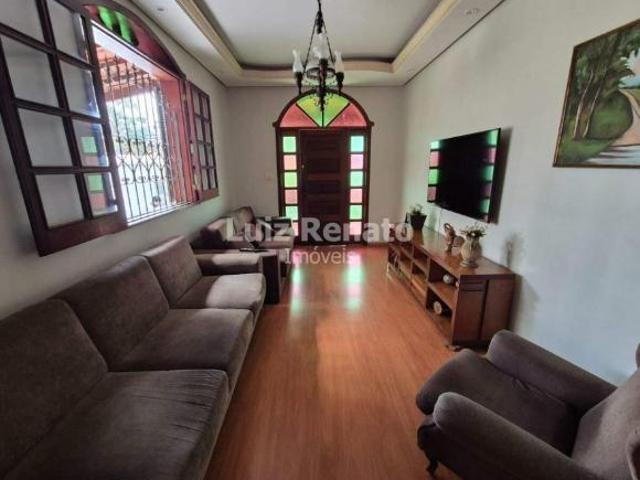 Casa á venda no bairro Nova Vista