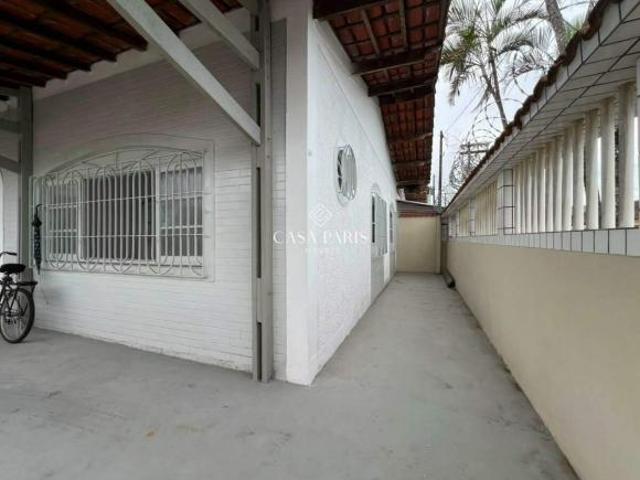 Casa à venda no Bairro Ocian, Praia Grande 2 dorms, 2 vagas