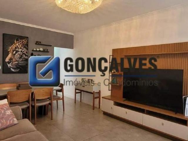 Casa à venda no Bairro Olímpico São Caetano do Sul com 2 quartos, suíte, piscina e espaço gourmet