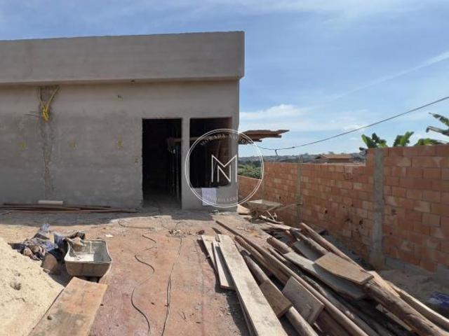 Casa à Venda no Bairro Atenas | 2 Quartos com Suíte e Excelente Localização