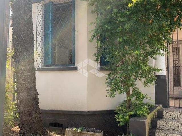 Casa à venda no bairro Auxiliadora em Porto Alegre RS