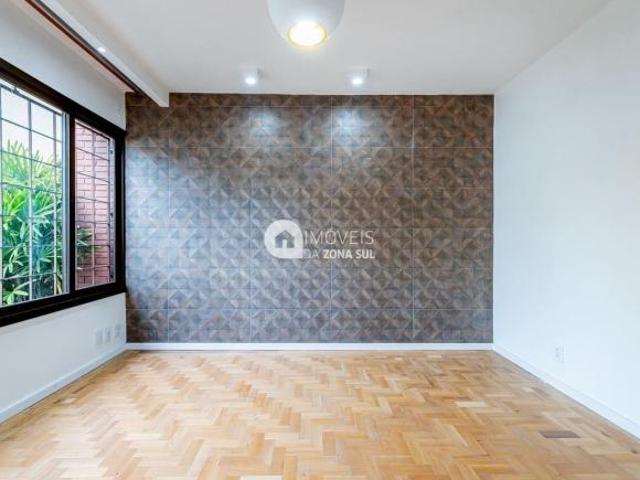 Casa à venda no bairro Auxiliadora Porto Alegre/RS