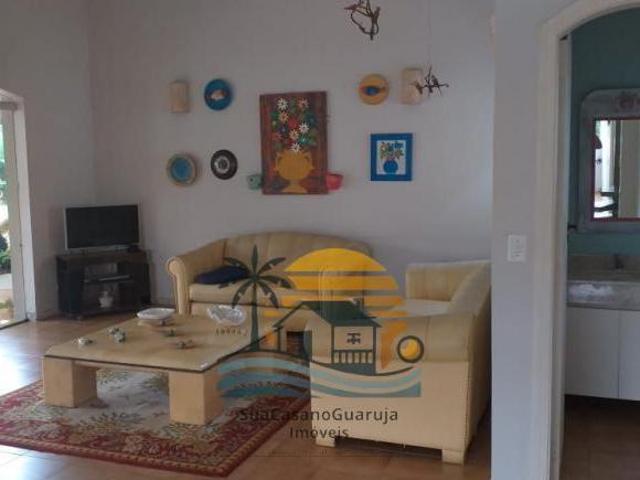 Casa à venda no bairro Acapulco em Guarujá/SP
