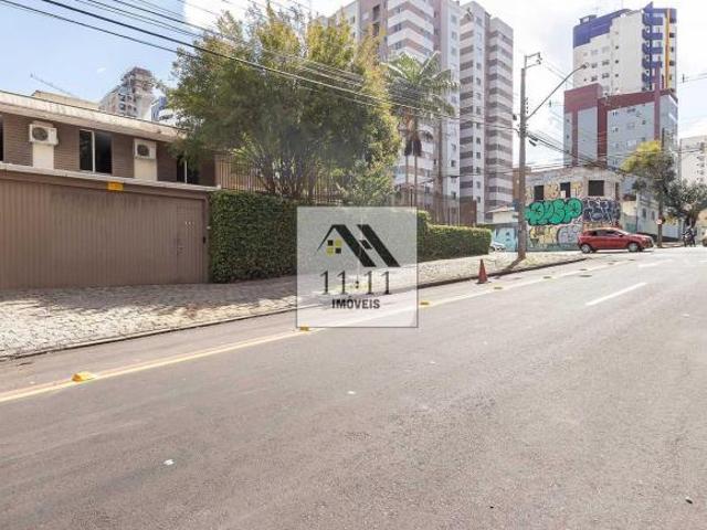 Casa à venda no bairro Água Verde em Curitiba/PR