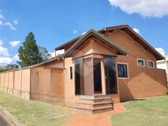 Casa à venda no Bairro Águas dos Campos