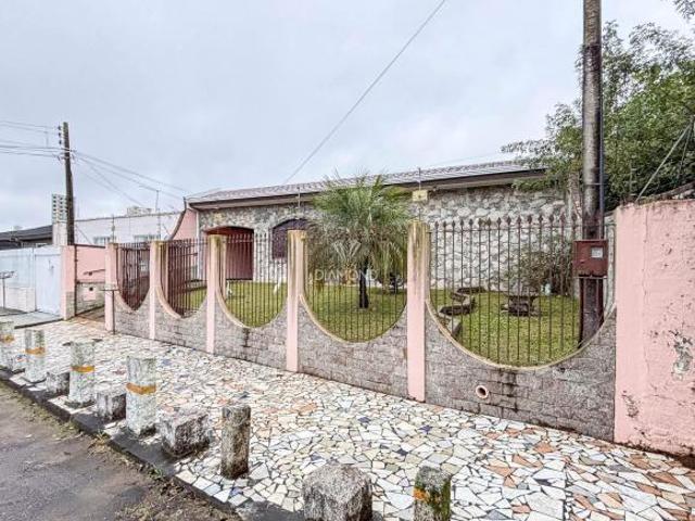 CASA Á VENDA NO BAIRRO ALTO!