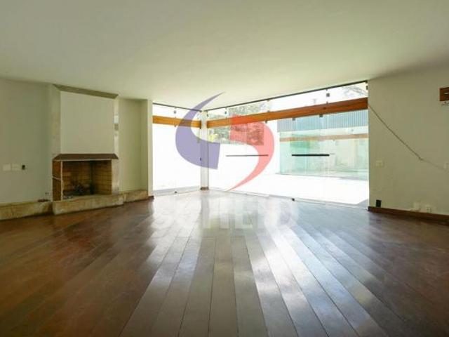 Casa a venda no bairro Alto da Boa Vista com 387m2