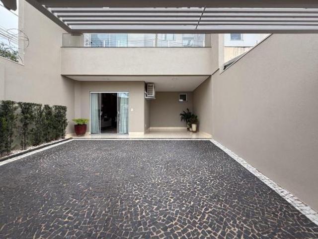 Casa à venda no bairro Alto Umuarama Uberlândia/MG