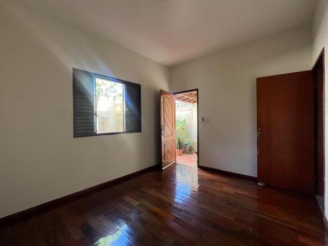 Casa à venda no bairro Arcádia