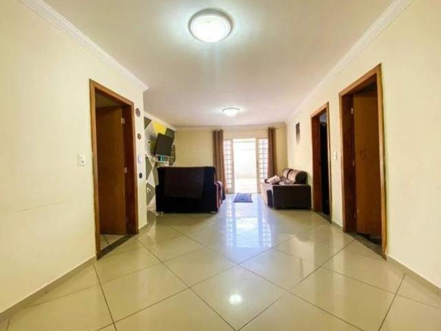 Casa à venda no bairro Araguaia em Belo Horizonte/MG