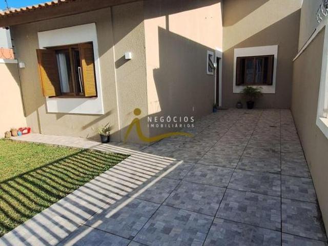 Casa à venda no bairro Areal Pelotas/RS