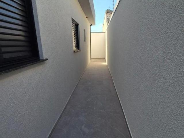 CASA À VENDA NO BAIRRO AREAO