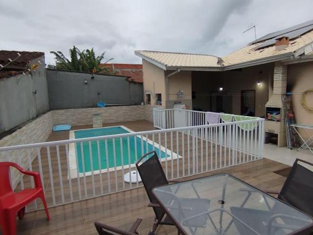 Casa à venda no bairro Balneário dos Golfinhos Caraguatatuba/SP