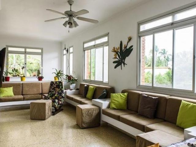 Casa à venda no bairro Barequeçaba São Sebastião/SP