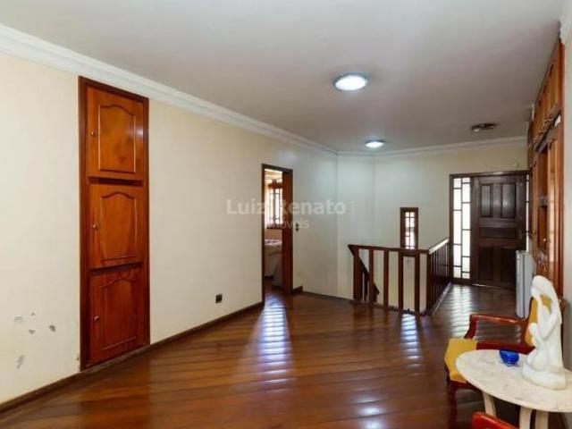 Casa à venda no bairro Belvedere