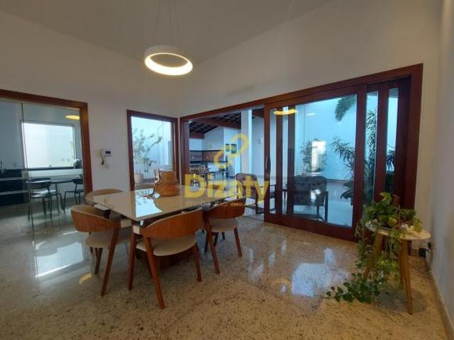 CASA A VENDA NO BAIRRO BOA VISTA COM 2 SUÍTES SETE LAGOAS/MG