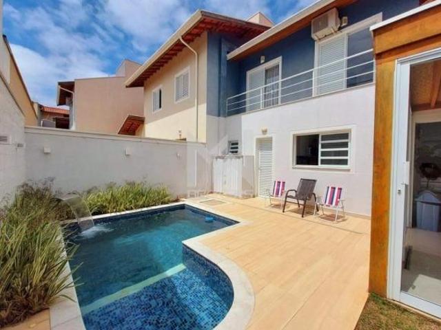 Casa à venda no Bairro Bosque em Vinhedo/SP