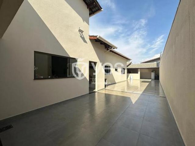 Casa a venda no bairro Bouganville