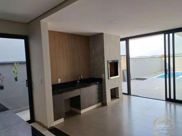 Casa à venda no bairro Brigadeiro Tobias Sorocaba/SP