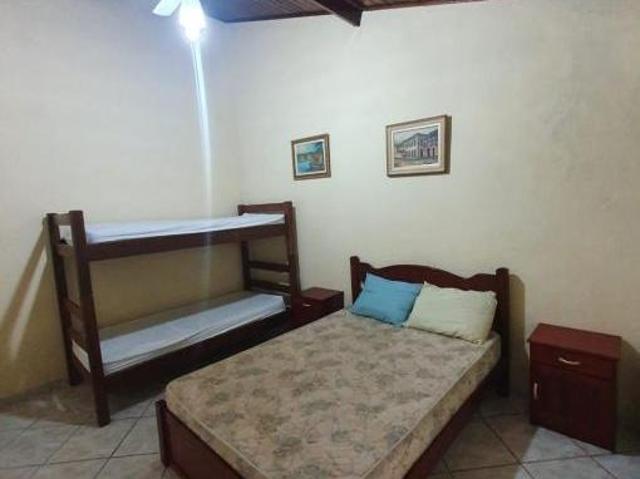 Casa à Venda no Bairro Britânia, Caraguatatuba | Com Piscina