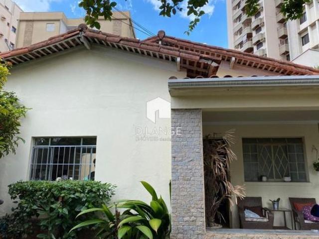 Casa à venda no bairro Cambuí em Campinas