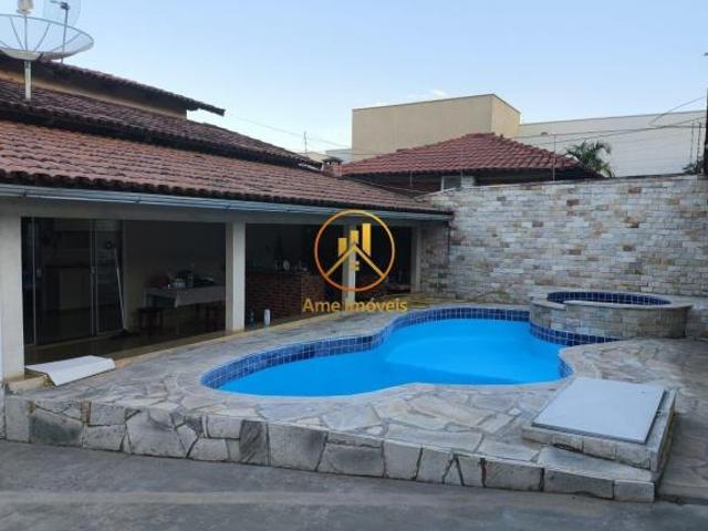 Casa à venda no bairro Centro Vianópolis/GO