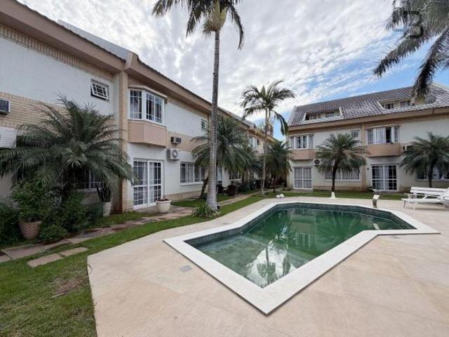 Casa à venda no bairro Centro Canoas/RS