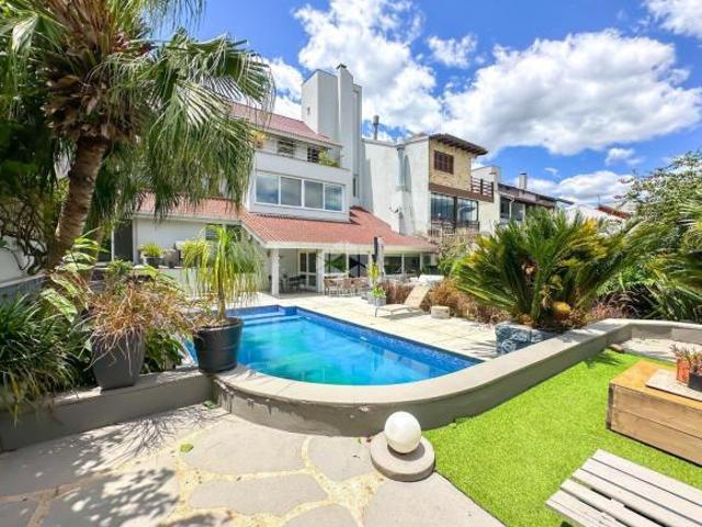 CASA A VENDA NO BAIRRO CHACARA DA PEDRAS