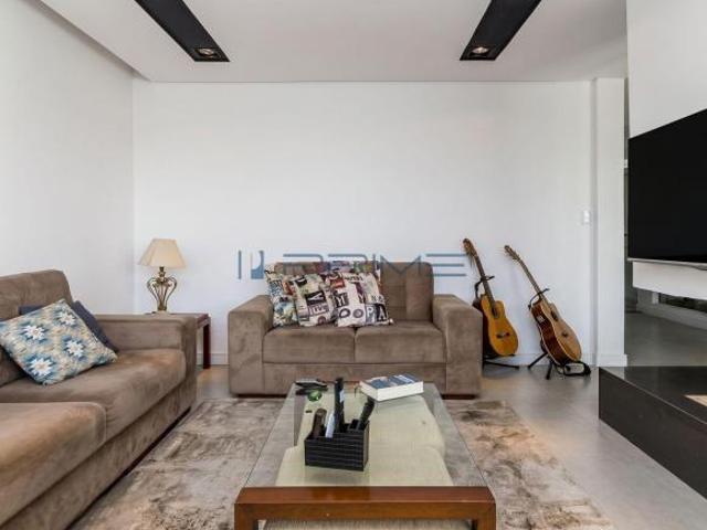 Casa à venda no bairro Chácara das Pedras Porto Alegre/RS