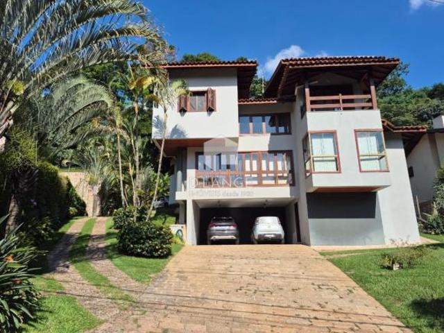 Casa à venda no bairro Chácara Flora em Valinhos