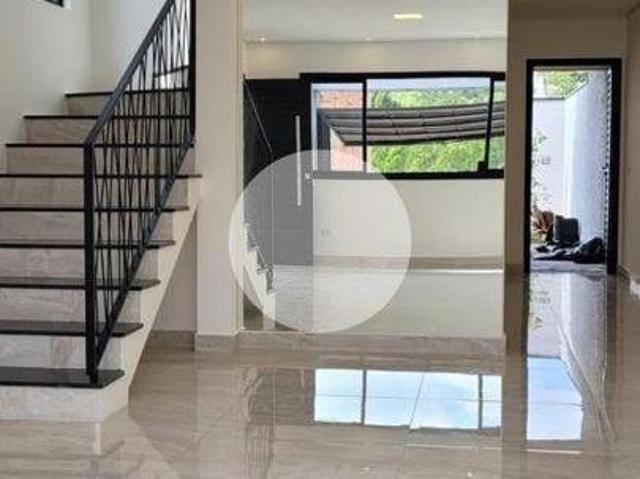 Casa à venda no bairro Chácara Jaguari Fazendinha em Santana de Parnaíba/SP