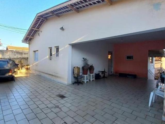 Casa à venda no bairro Cidade Jardim em Campinas/SP