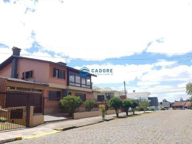 Casa a venda, no bairro Cinquentenário com 370m²